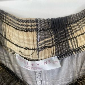 Ardene | Intimates & Sleepwear | 2 Rose And Vine Checkered Pyjama Pants ...